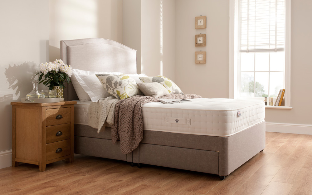 Rest Assured Audley 800 Pocket Natural Divan Bed Superking Ottoman 6071